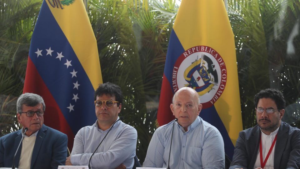 Eln Liberta 20 Reféns Em Meio A Negociações De Paz Com O Governo Colombiano