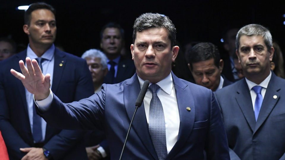 A lei penal no Brasil privilegia o criminoso e Moro faz bem em tentar ...