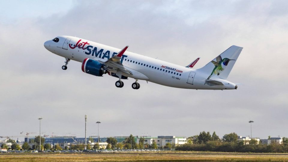 JetSMART solicita voos de Lima para Curitiba e Foz do Iguaçu