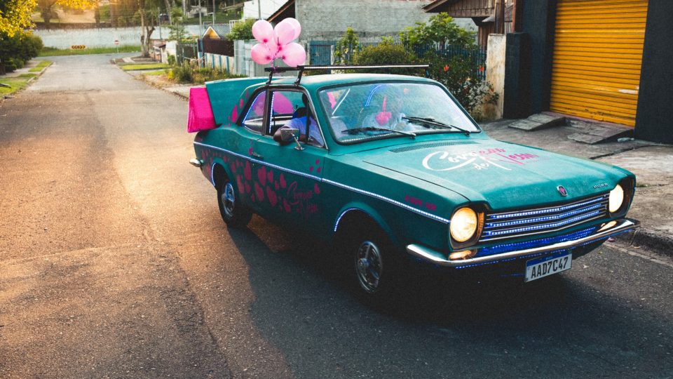 "Coração de Neon" retrata a Curitiba que o Brasil não conhece