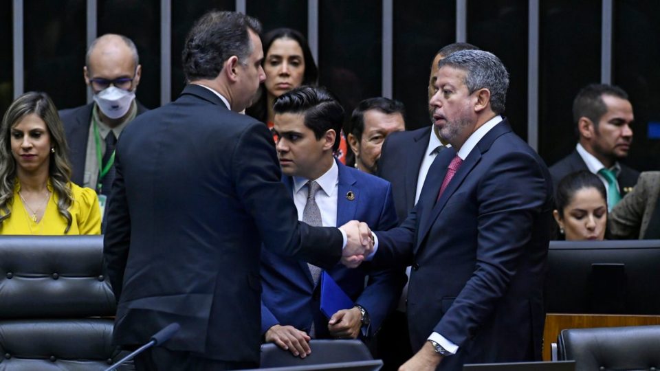 Lira cede, mas quer fim da paridade na análise das MPs