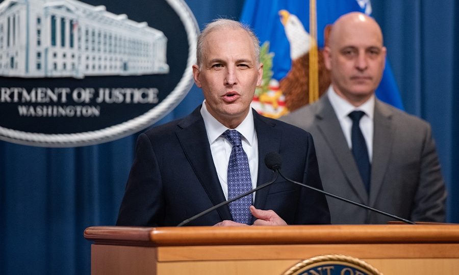 EUA acusam 4 americanos e 3 russos por campanha "maligna" pró-Rússia