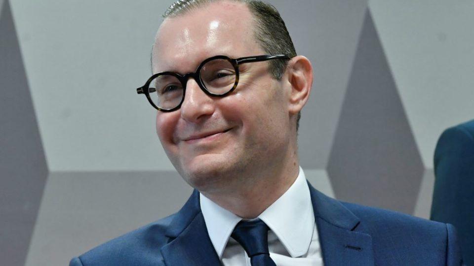Zanin é o novo ministro do STF. Começa julgamento de Bolsonaro no TSE