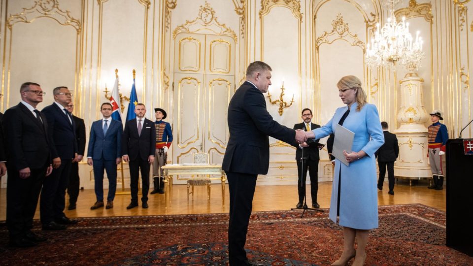 Esquerdista pró-Rússia é nomeado premiê da Eslováquia