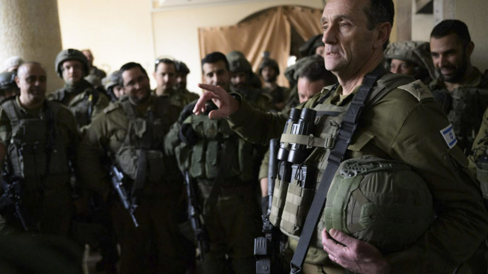 "A guerra seguirá por muitos meses", diz comandante do Exército de Israel