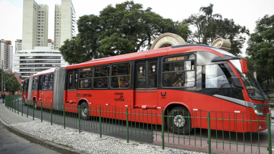 Novo Ligeirão Norte-Sul passa a operar no transporte coletivo de Curitba