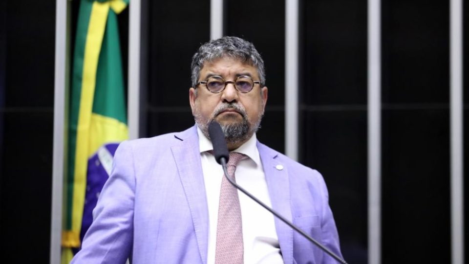 PGR pede investigação sobre tapa de vice-presidente do PT em deputado ...