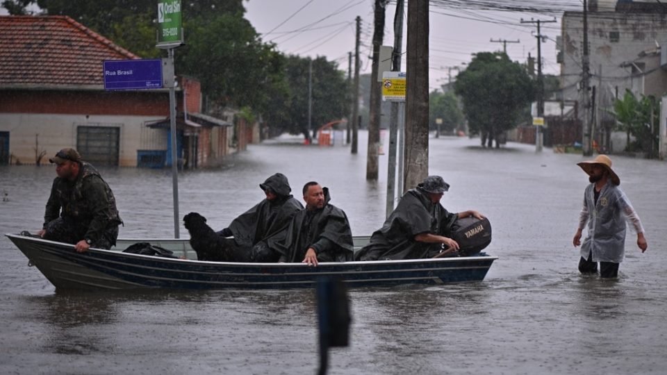 Número de desabrigados dispara no RS e afetados por chuvas passam de 2 ...