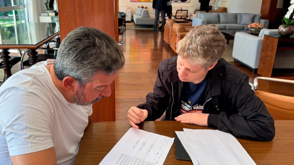 Lira recebe de Marcel van Hattem prioridades de 128 propostas ao RS