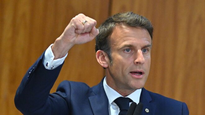 O “tudo ou nada” de Lacron, digo, Macron