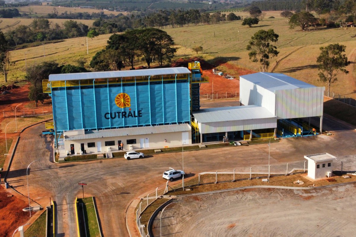 Cutrale investe R$ 20 milhões em recepção de laranjas no Paraná