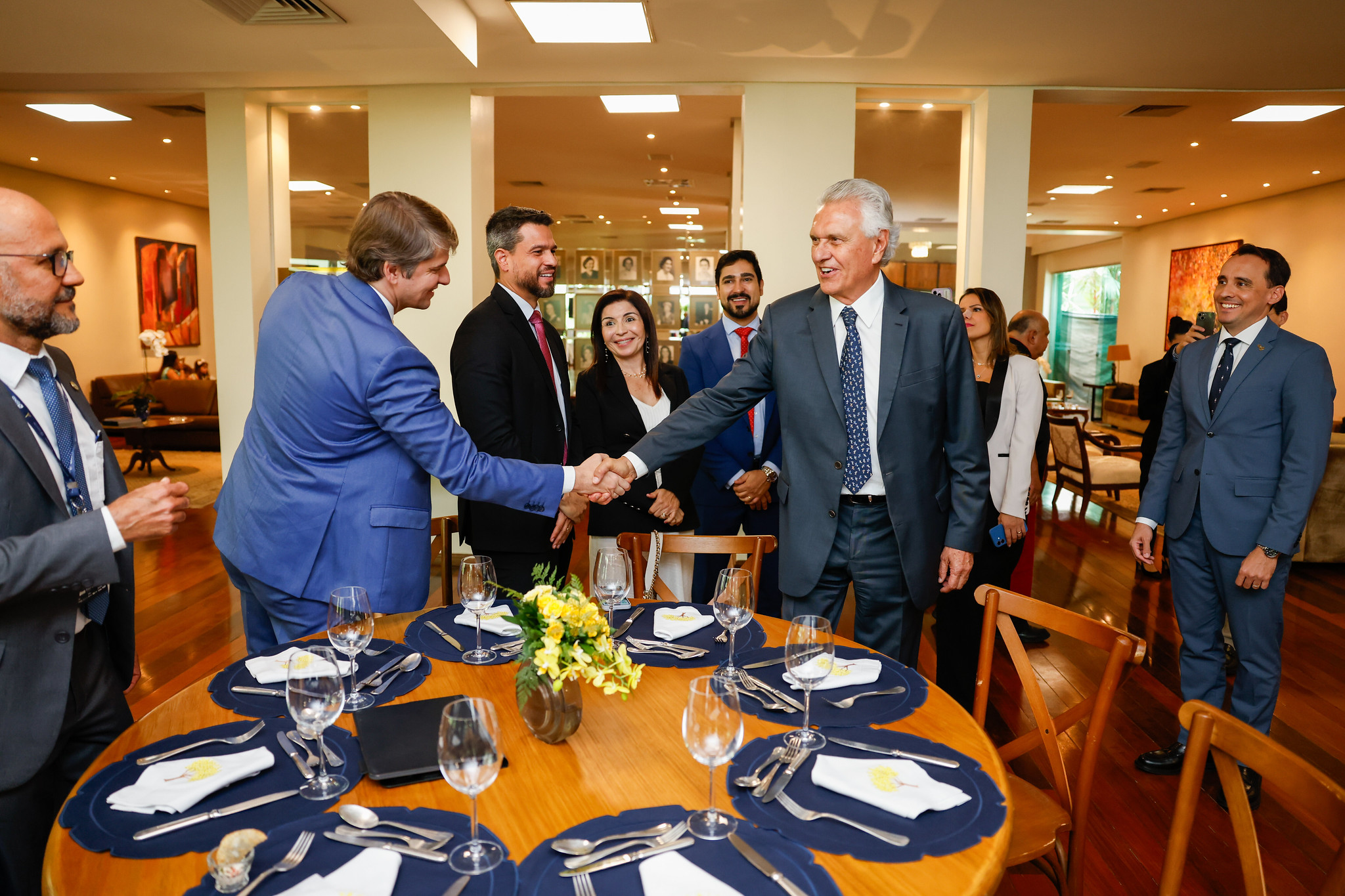 Caiado convida cantor Gusttavo Lima para conversa sobre eleições
