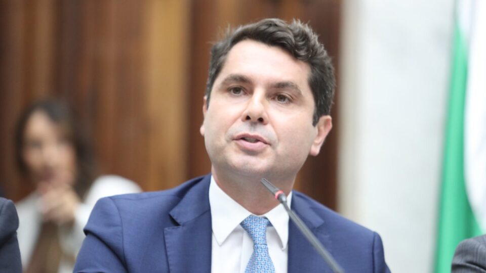 Alexandre Curi toma posse como presidente da Alep