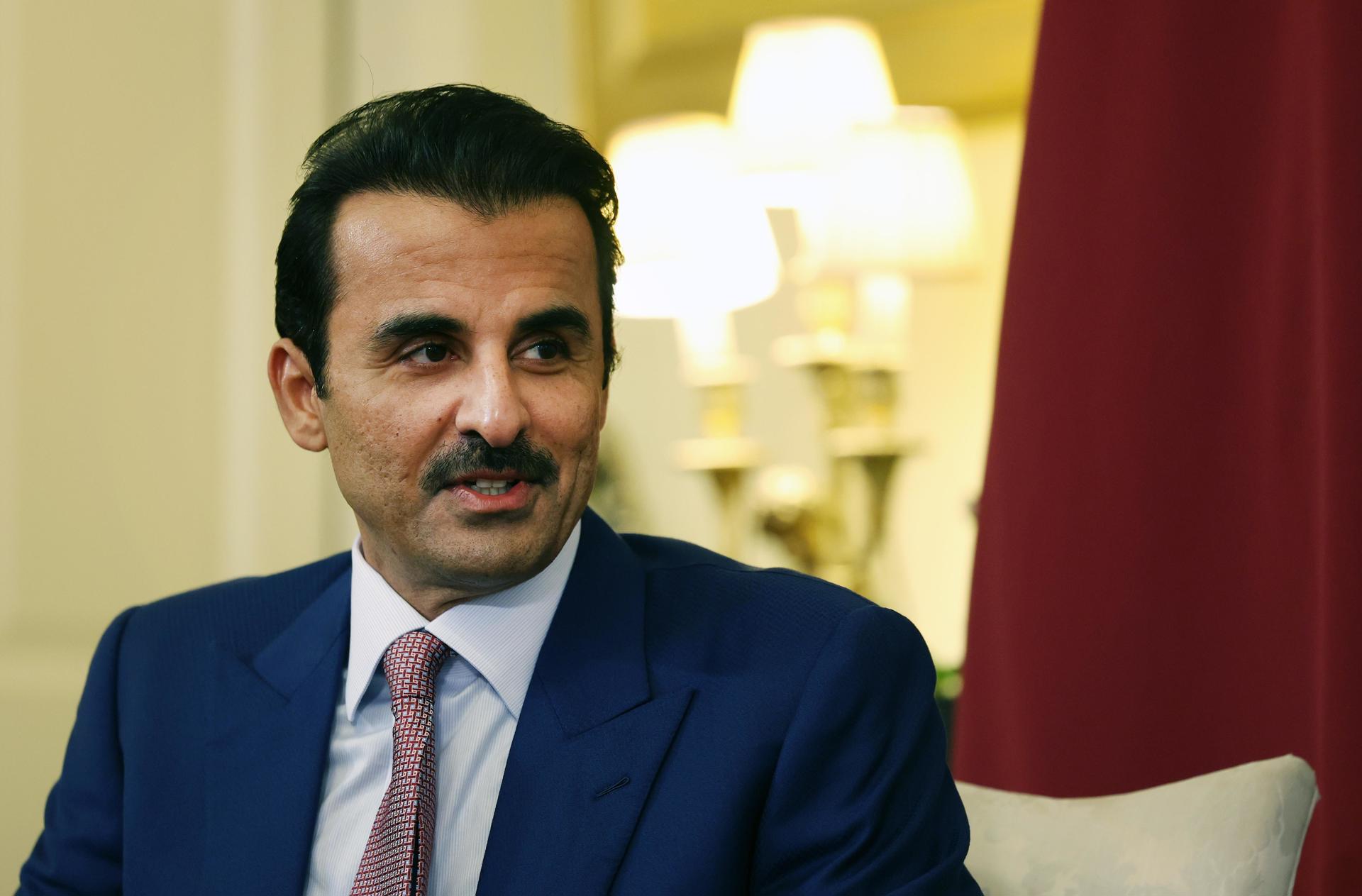 Catar busca papel de mediador global para limpar imagem