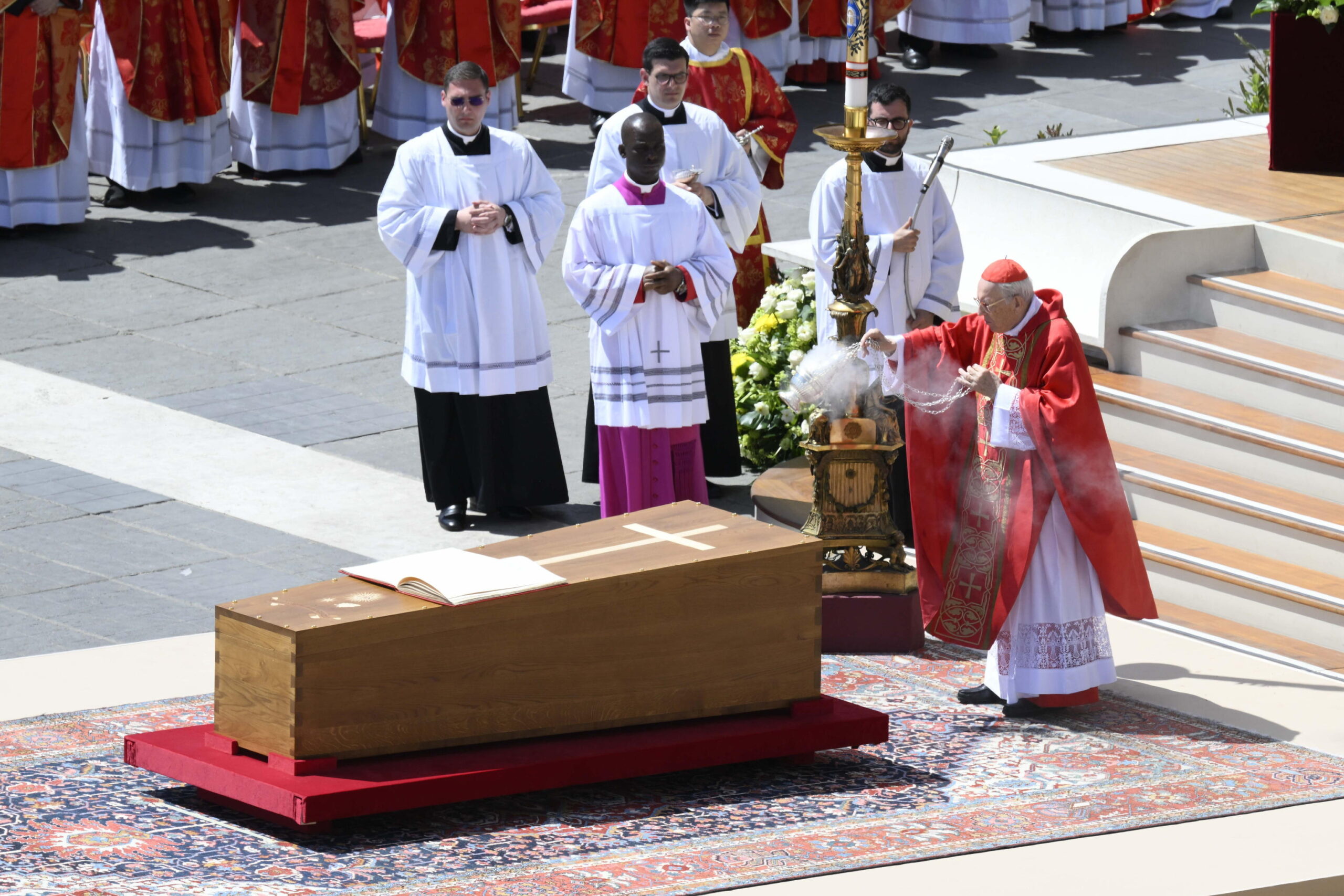 Veja imagens do funeral do Papa Francisco
