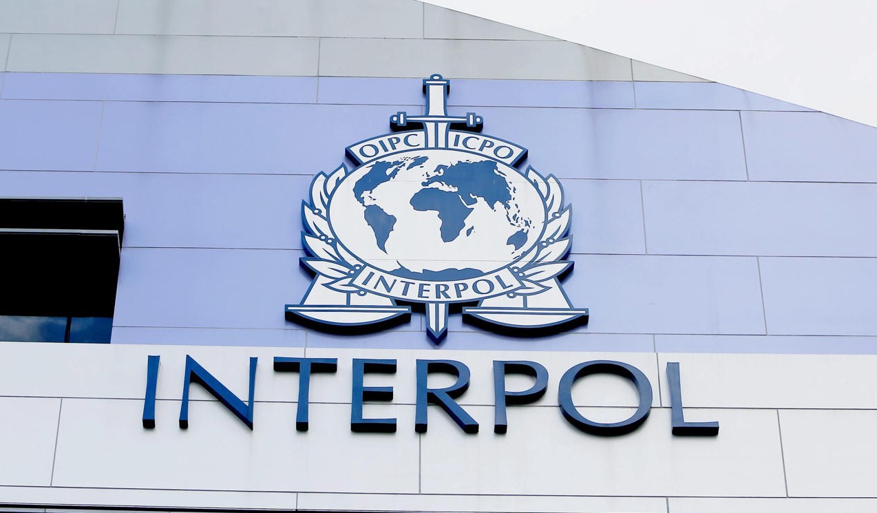PF pede inclusão de Zambelli na lista de procurados pela Interpol