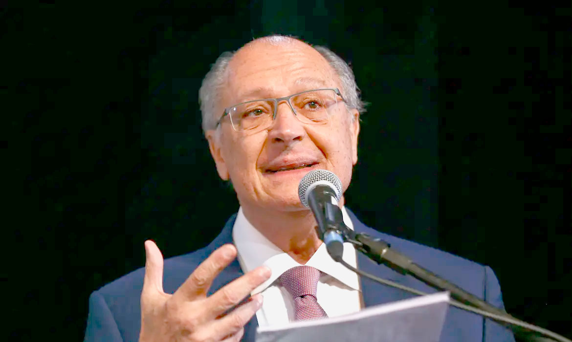 Alckmin: sem alta do IOF, gastos e receitas precisam ser ajustados