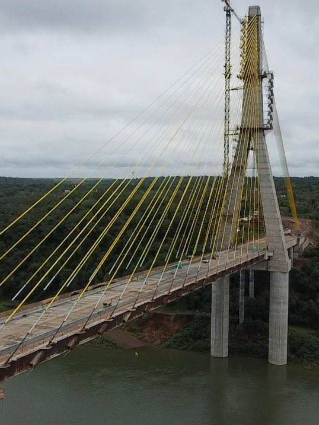 Nova ponte de Foz do Iguaçu está 95,5% concluída