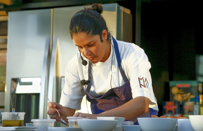 Descubra como a chef Manu Buffara, do restaurante Manu, cria seu menu