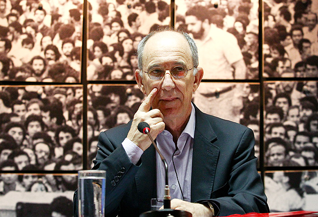 O mundo assombrado de Rui Falcão