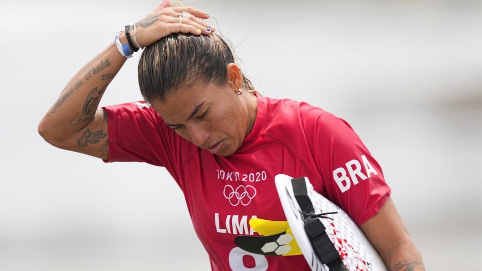 Silvana Lima perde nas quartas e dá adeus ao sonho de medalha no surfe