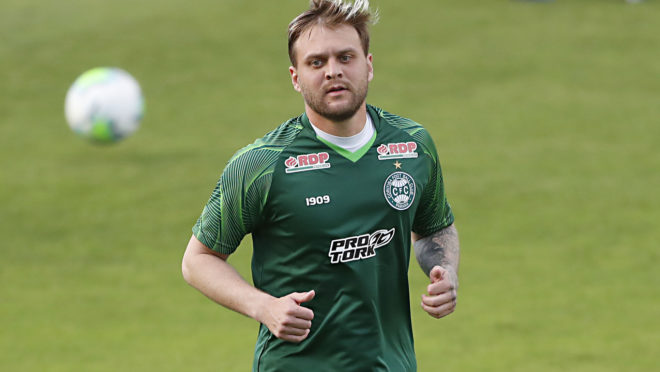 Coritiba: Nathan Ribeiro relembra lesões, Covid-19 e doença no coração