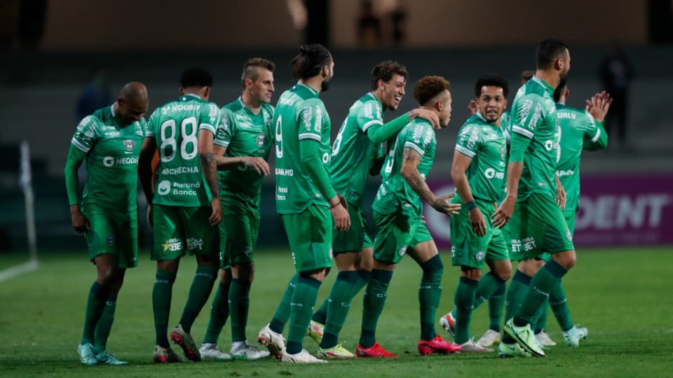 Com esforço e competência, o Coritiba volta à Série A