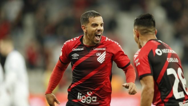 Terans assume artilharia do Athletico na temporada