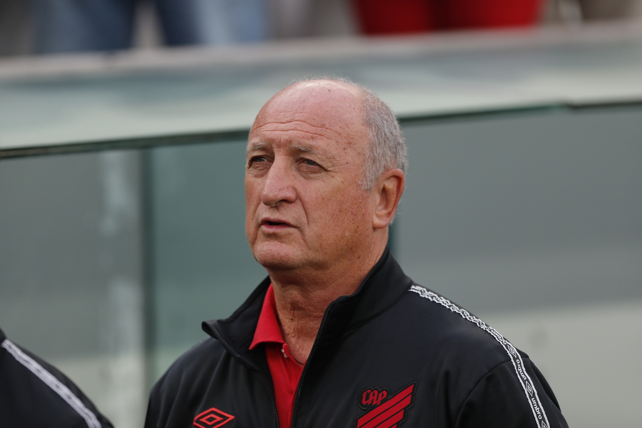 Felipão festeja 20 anos do penta e afirma que faria tudo do mesmo jeito