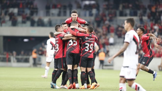 Athletico tem 2º melhor turno da história e pode igualar melhor campanha