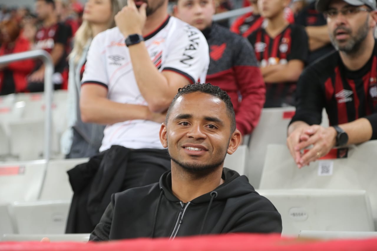 Deivid fala sobre aposentadoria e 13 anos de Athletico, agora na torcida