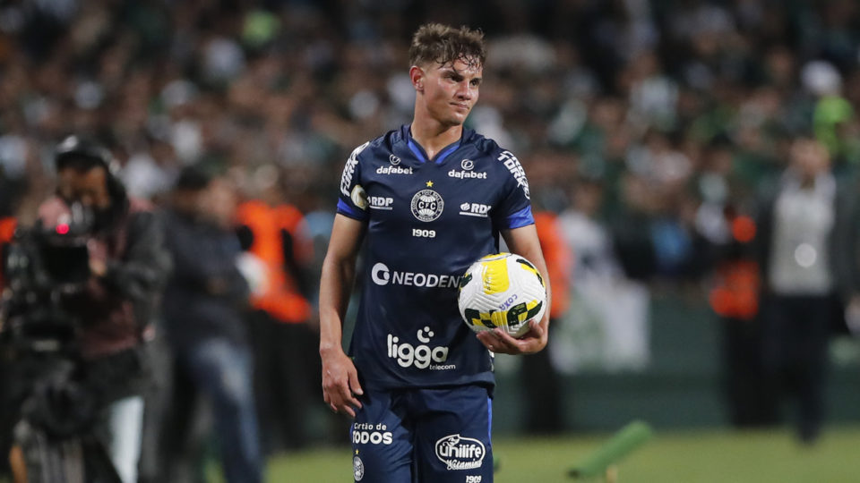 Coritiba: Guto elogia evolução de Natanael no fim do Brasileirão
