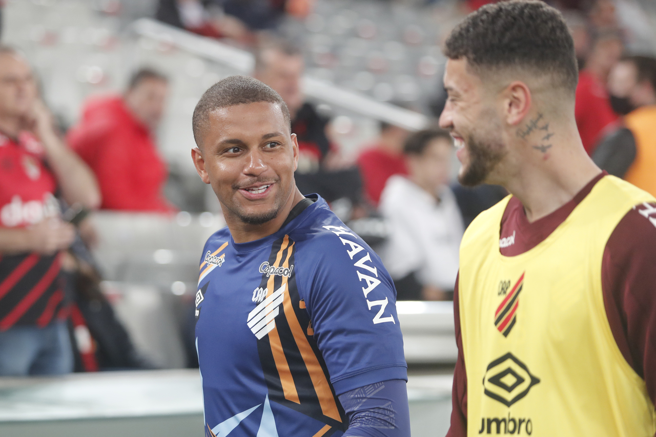 Veja os jogadores que têm contrato no fim com o Athletico