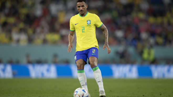 Danilo se consolida na seleção com versatilidade e inteligência tática