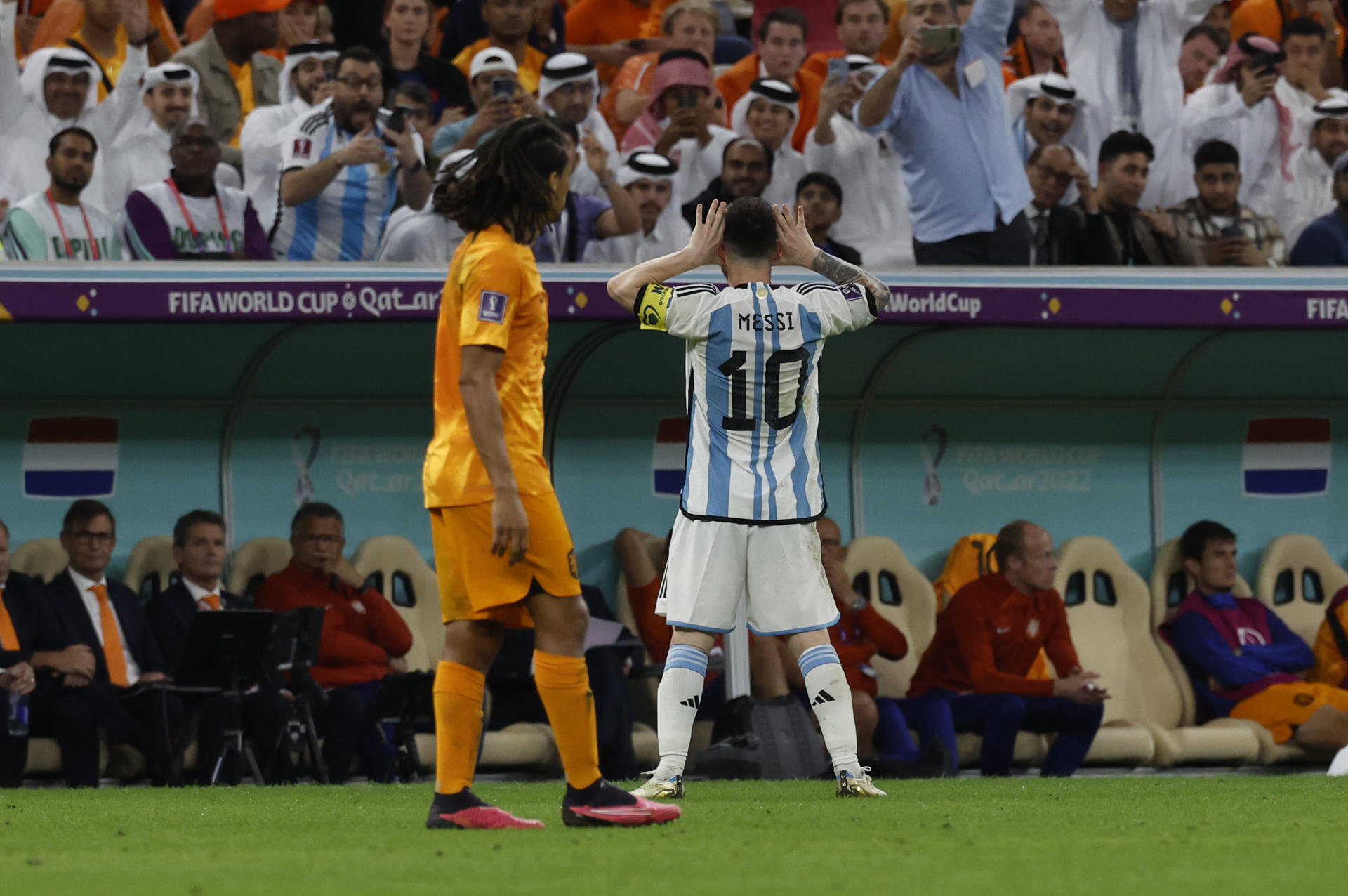 Copa do Mundo: Messi incorpora Maradona para levar Argentina ao topo