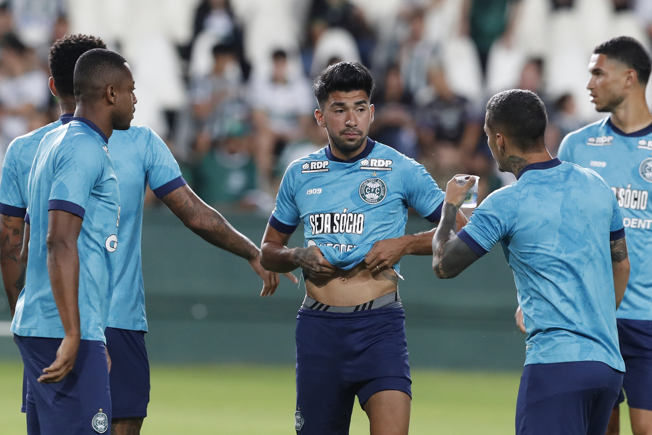 Marcelino Moreno se destaca em estreia e empolga torcida do Coritiba