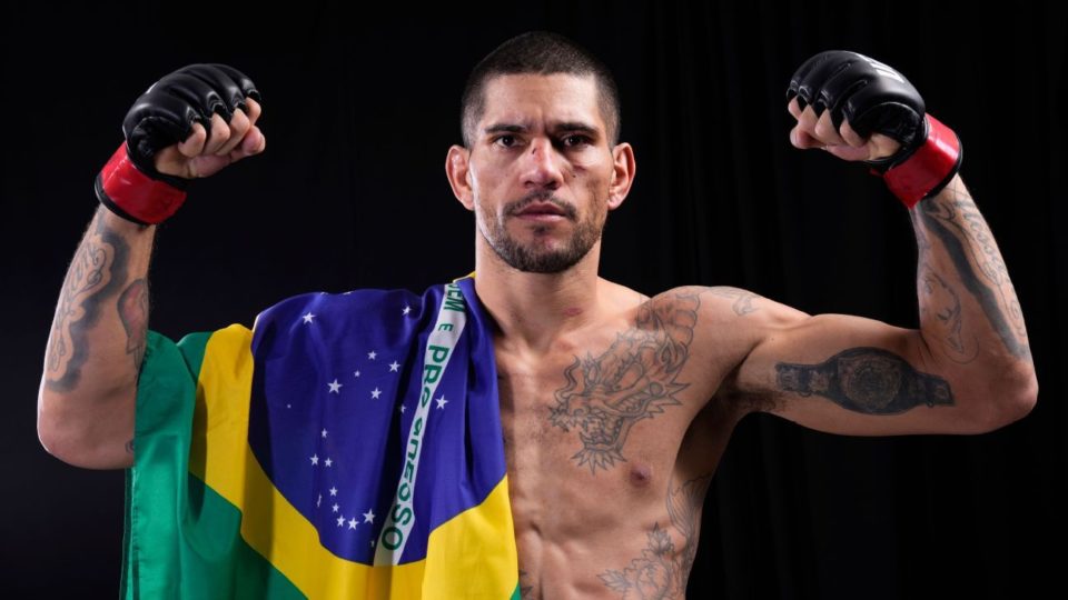 Alex Poatan confirma disputa de cinturão dos meio-pesados do UFC