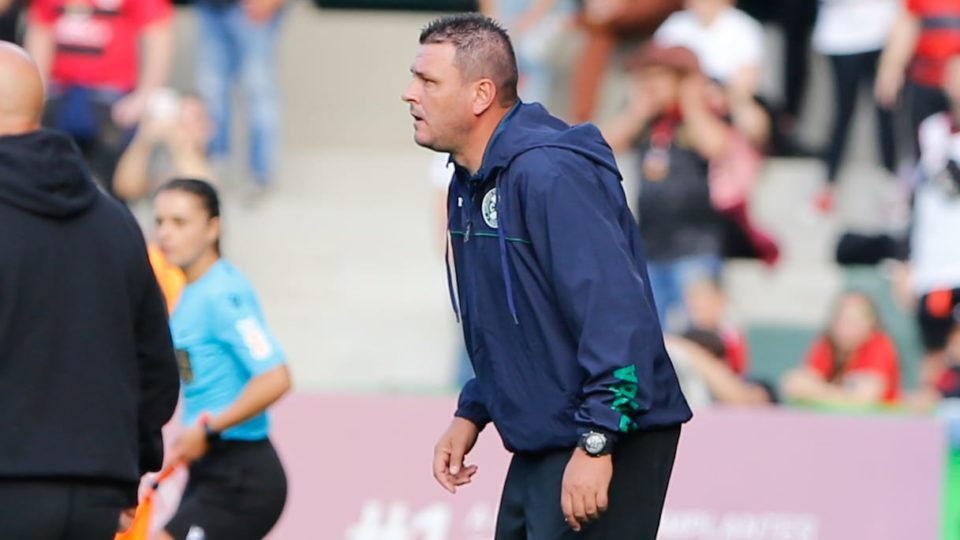 Kosloski revela cobrança ao elenco, mas ressalta "valentia" do Coritiba ...