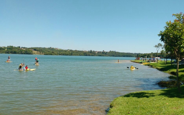 Parque Passaúna é a "praia" dos curitibanos em dias quentes