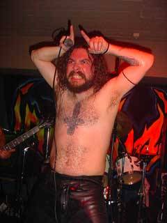 Foto do Marcelo e vídeo da banda Infernal