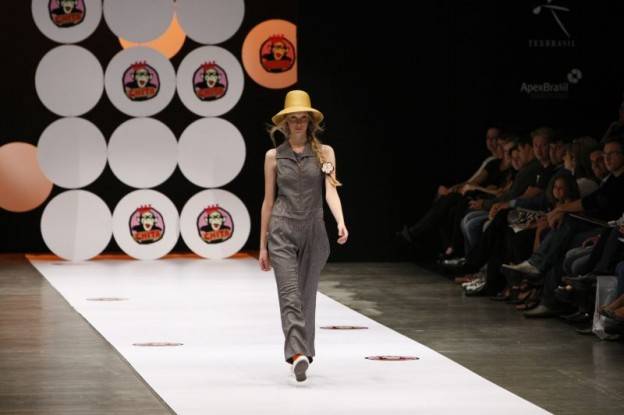 Confira as imagens do desfile da Chita Brasil