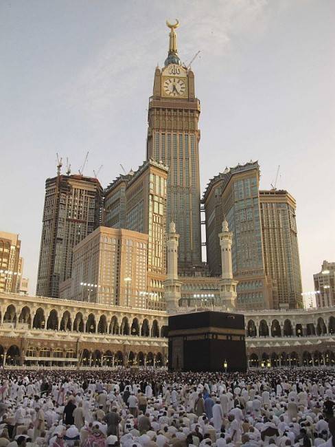 “Em Meca, 19 horas”