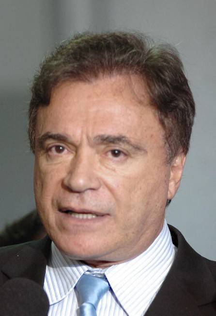 Alvaro Dias será o líder da minoria no Senado