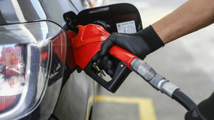 O que você prefere: combustível mais barato, saúde ou educação?