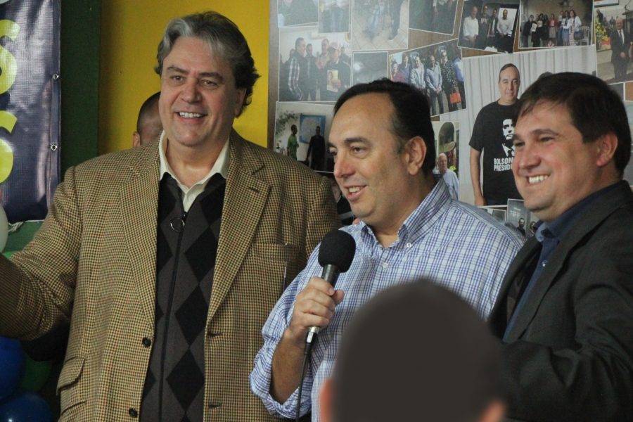 Francischini desiste do governo e sai ao Senado tentando vencer Richa